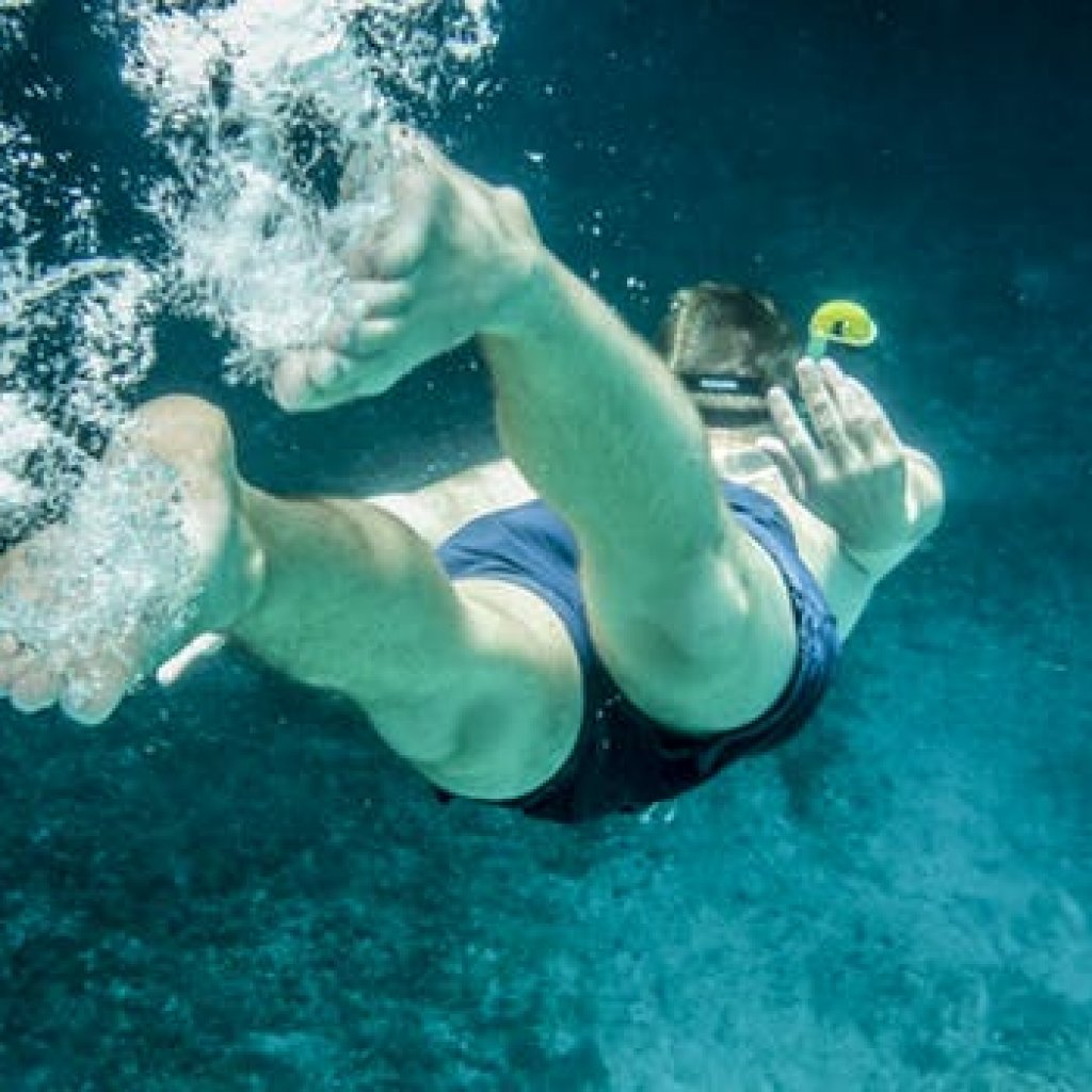 Snorkeling vs. Scuba Diving: Which is Right for You? - TheGearHunt
