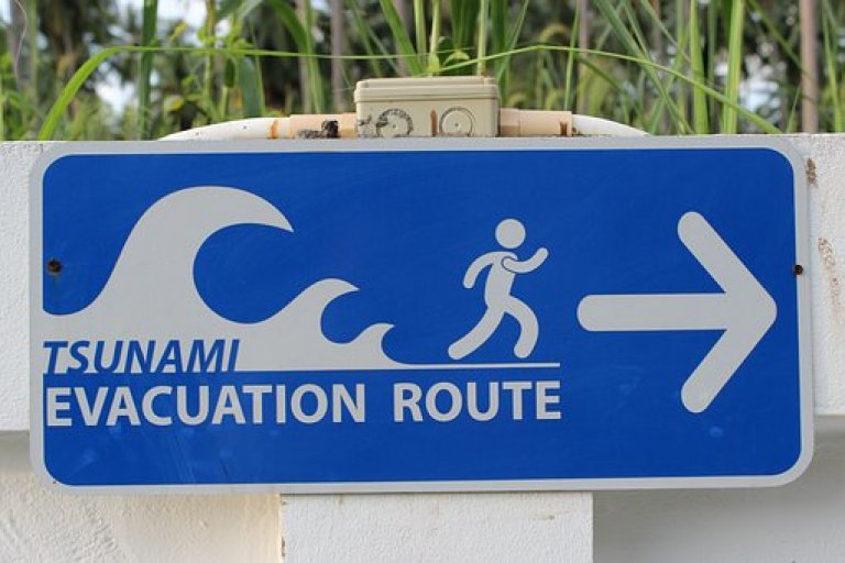 Survival Skills: How to Survive a Tsunami - TheGearHunt